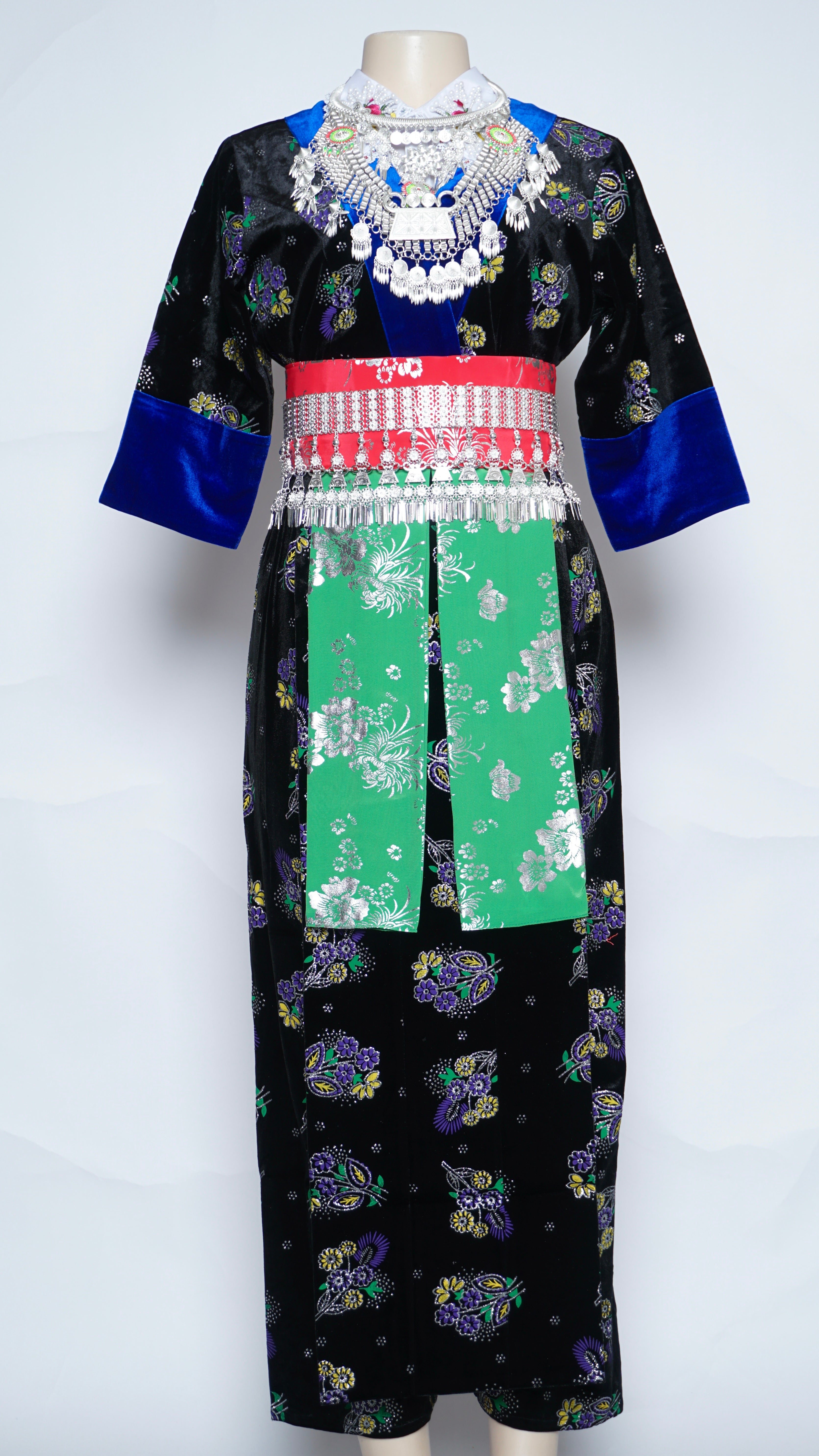 Hmong Xeev Outfit – Hmong Custom Clothes