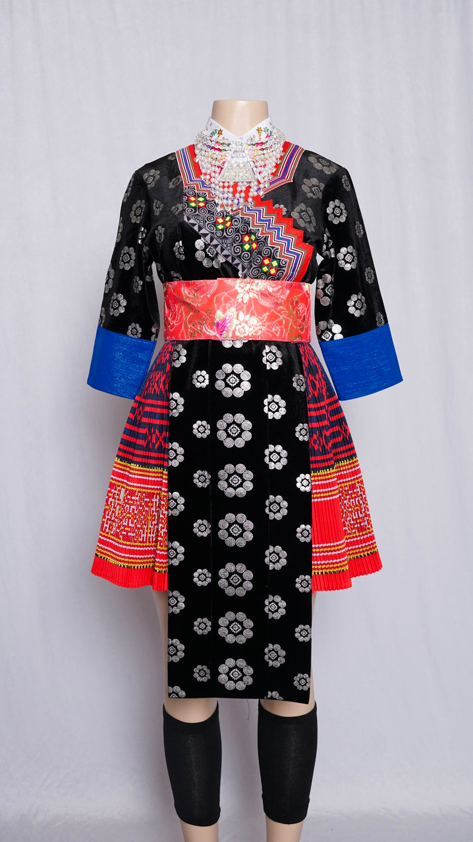 Hmong Leeg Outfits – Hmong Custom Clothes